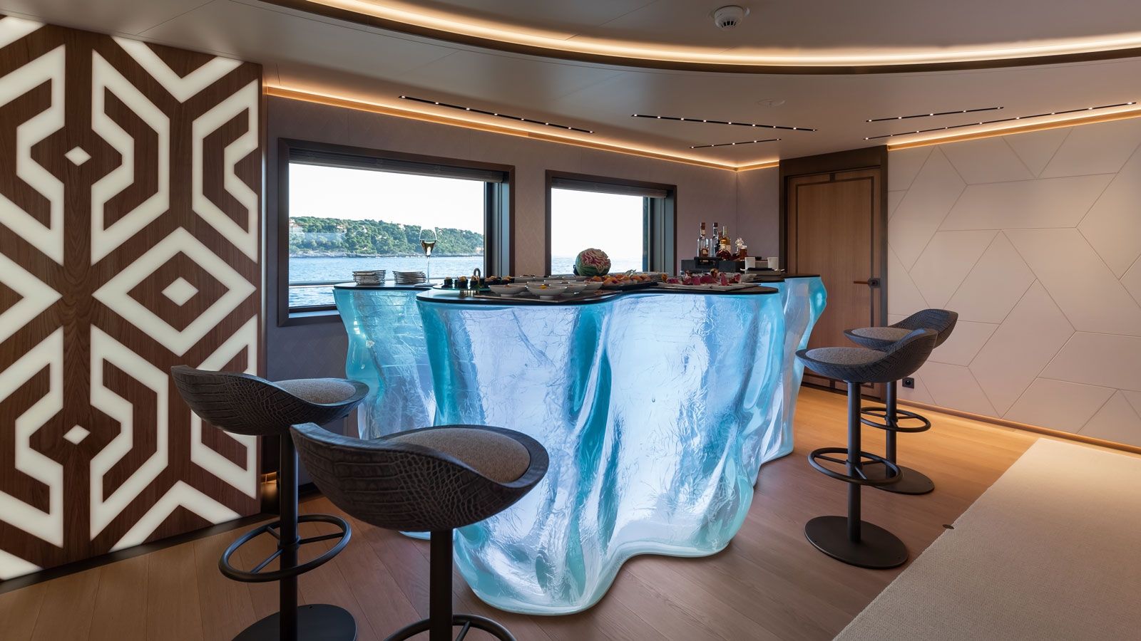 The best bars on board superyachts